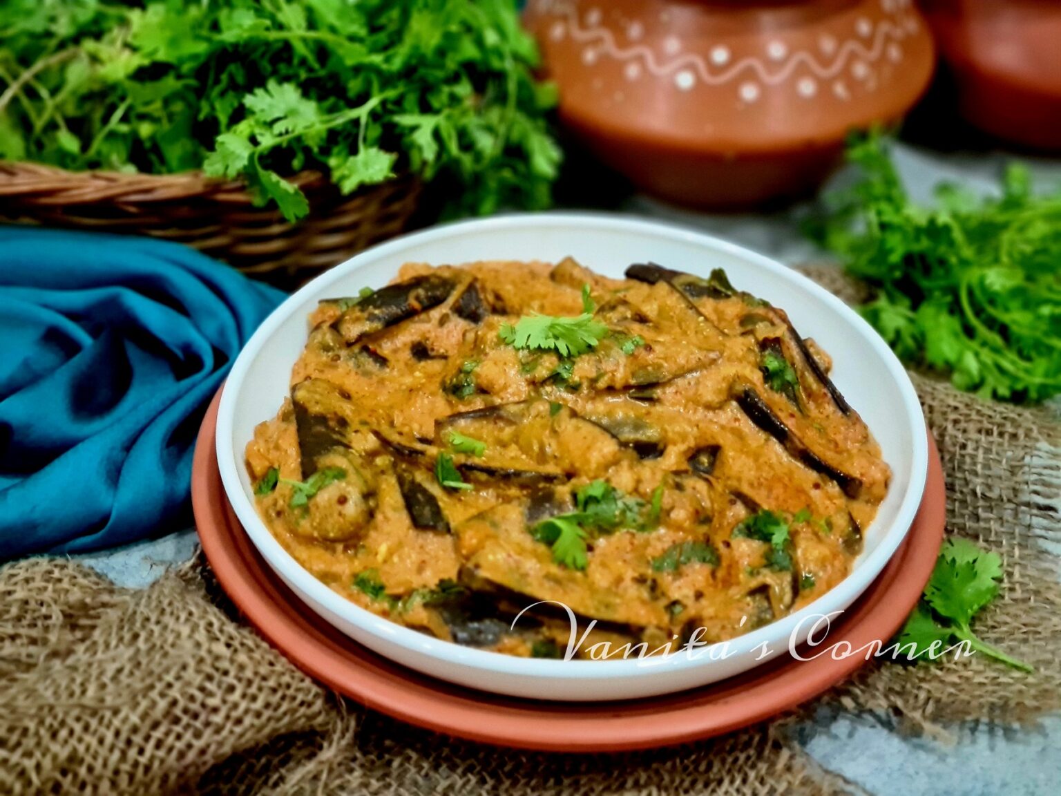 Dahi Baingan | Brinjal in yoghurt gravy - Vanita's Corner